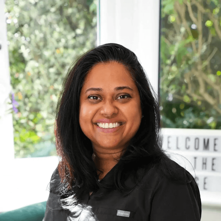 Home - Hollyhedge Dental